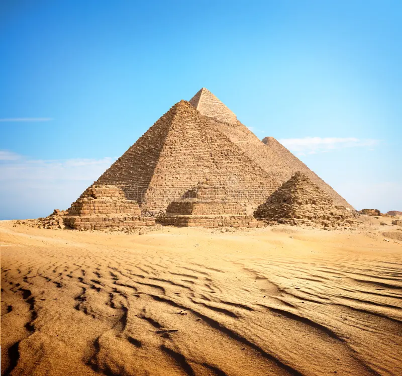 Tour to the impressive Giza Pyramids and the National Museum of ...